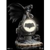 Deluxe Art Scale Batman on Batsignal Statue (Zack Snyder's Justice ...