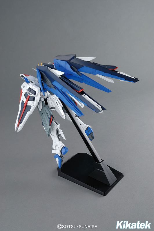 MG Freedom Gundam Ver. 2.0 (Gundam SEED Destiny): Kikatek UK